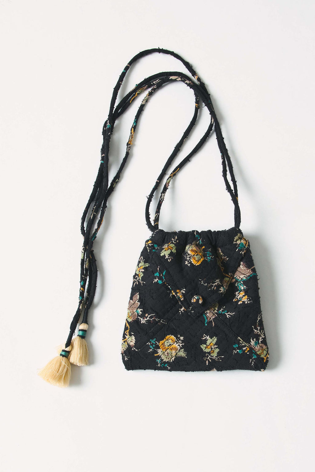 Chic Poche Chino – Clutch Élégance Matelassée par Antik Batik