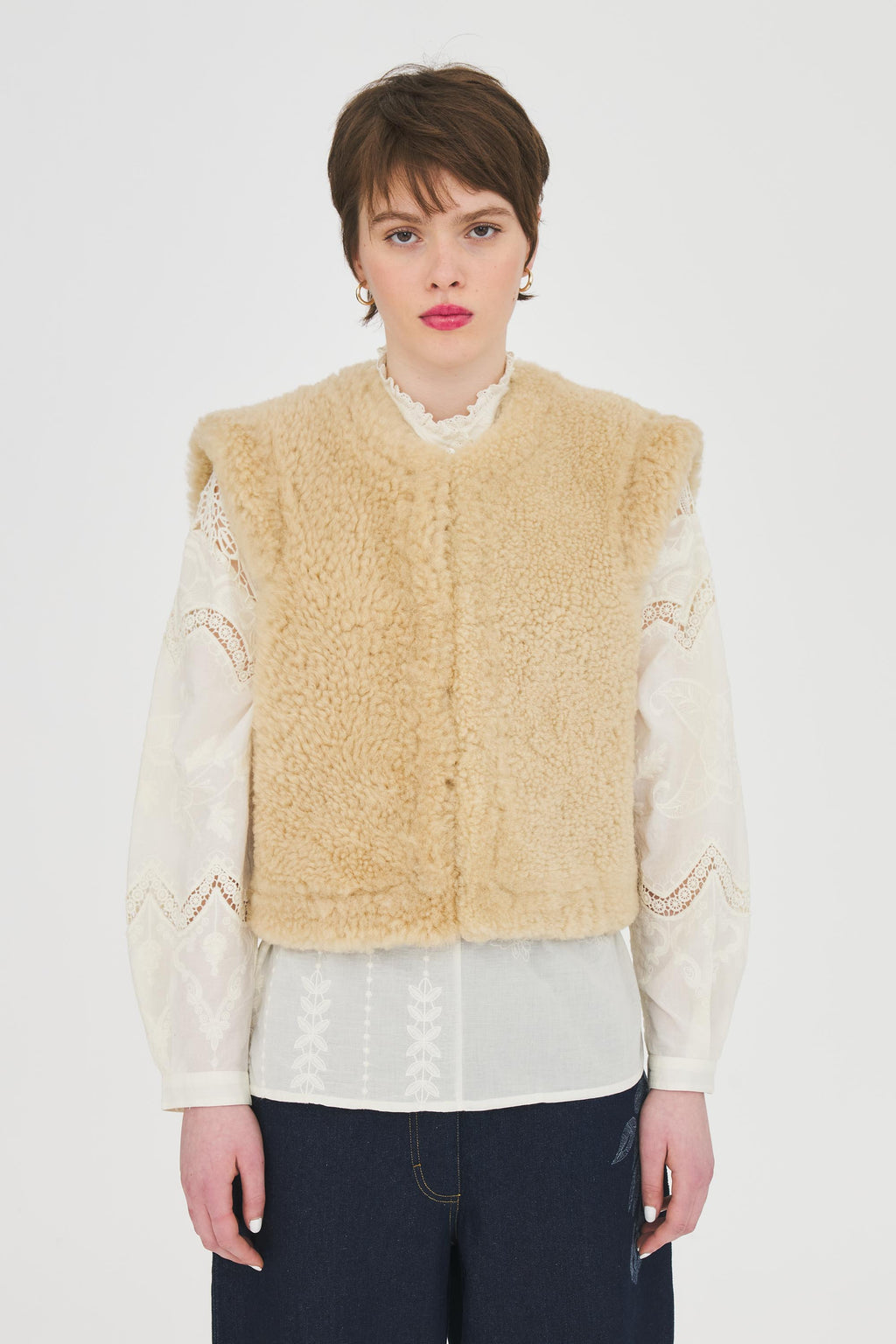 Dema Vest – Élégance en Agneau par Antik Batik