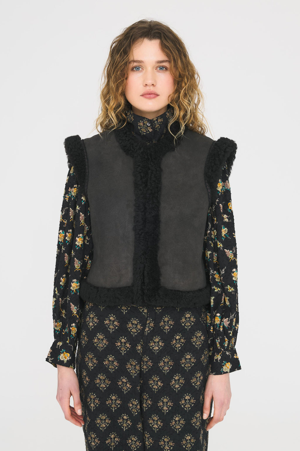 Dema vest – Reversible Lambskin Elegance by Antik Batik